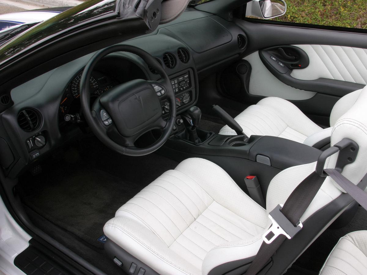 Pontiac Firebird IV Cabrio 5.7i V8 Trans Am (275 Hp)